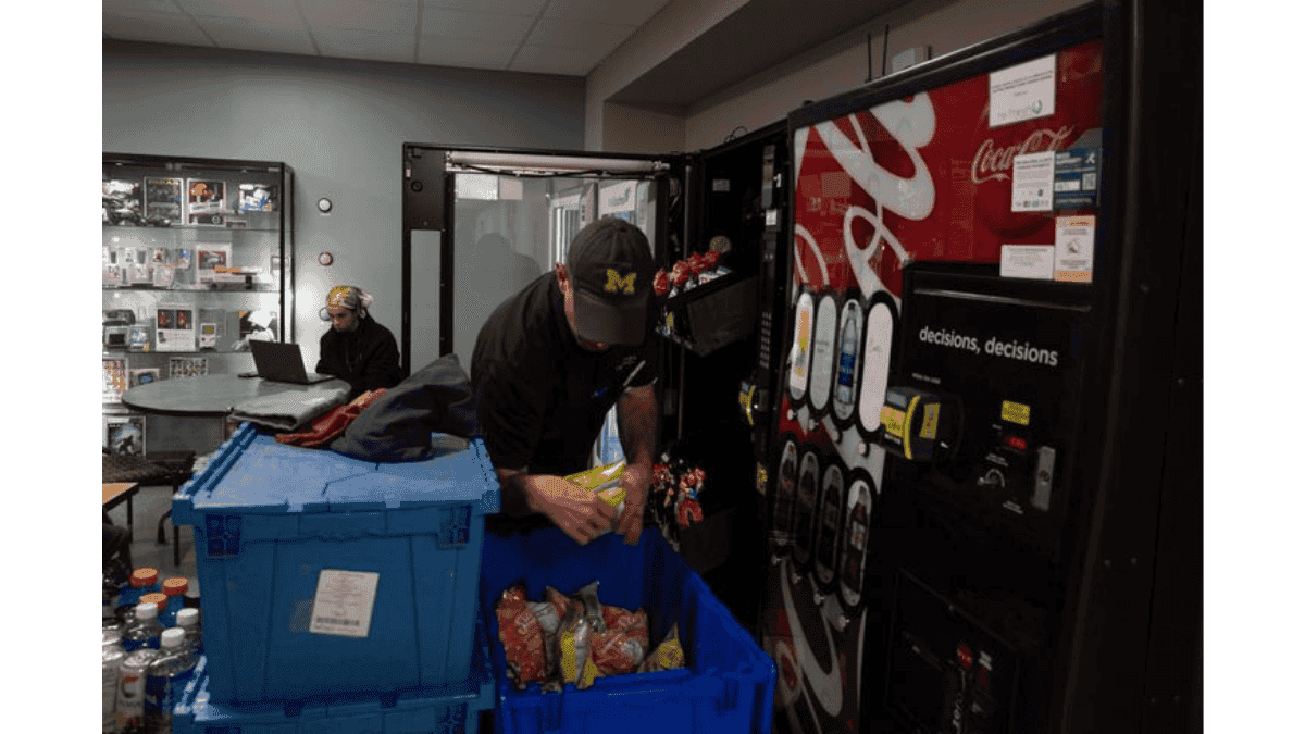 How Smart Vending Machines Reduce Admin Workload in Malaysian Offices
